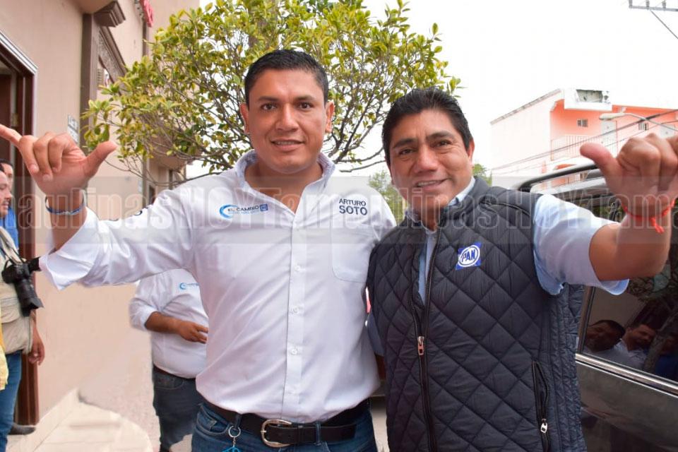 Hoy Tamaulipas - Realizo Arturo Soto gira de trabajo con Jorge Luis ...