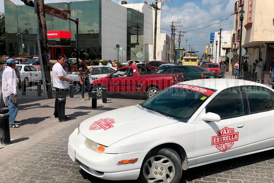 Hoy Tamaulipas - Maquiladoras ofrecen estimulos por dar raite por falta ...