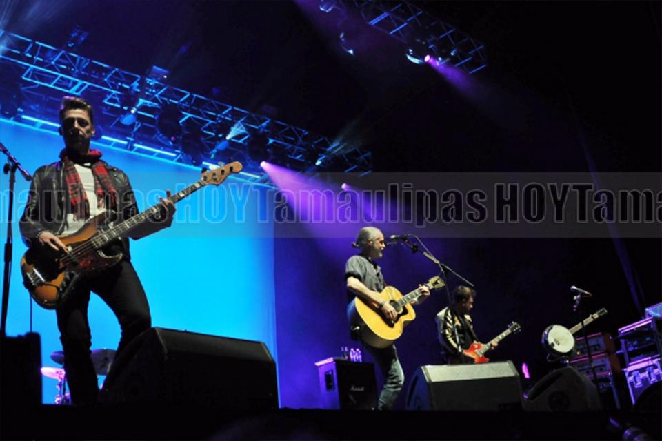 Hoy Tamaulipas - La banda Travis ofrece inolvidable show colmado de ...
