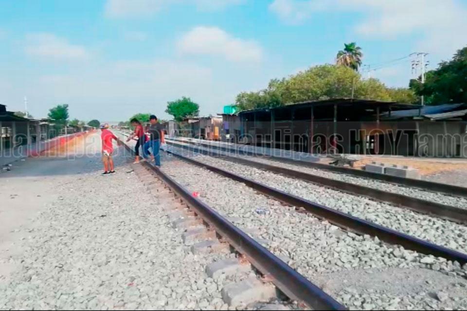 Hoy Tamaulipas - Avanza instalacion de la doble via en pulga de Nuevo ...