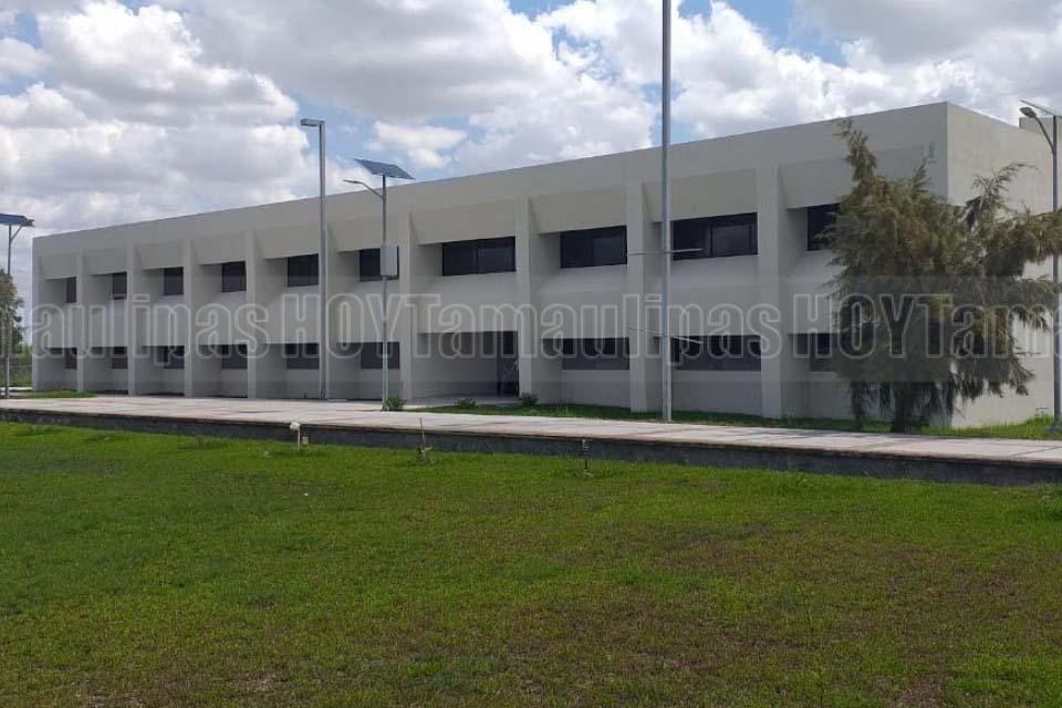 Hoy Tamaulipas - Entregan modulo de docencia a la UT Matamoros
