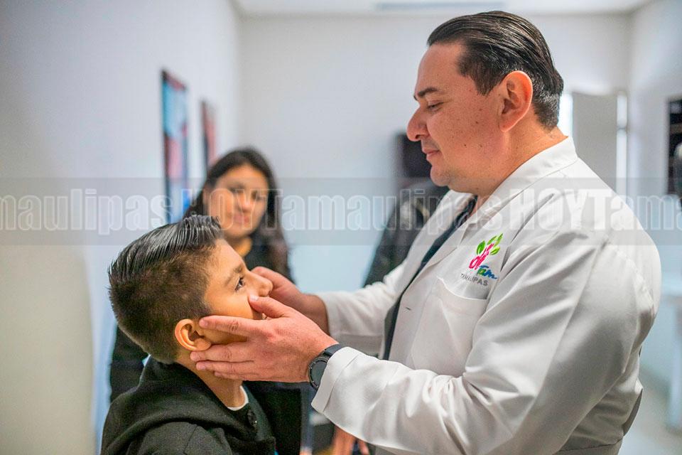 Hoy Tamaulipas - DIF Tamaulipas entrega primer protesis de ojo con ...