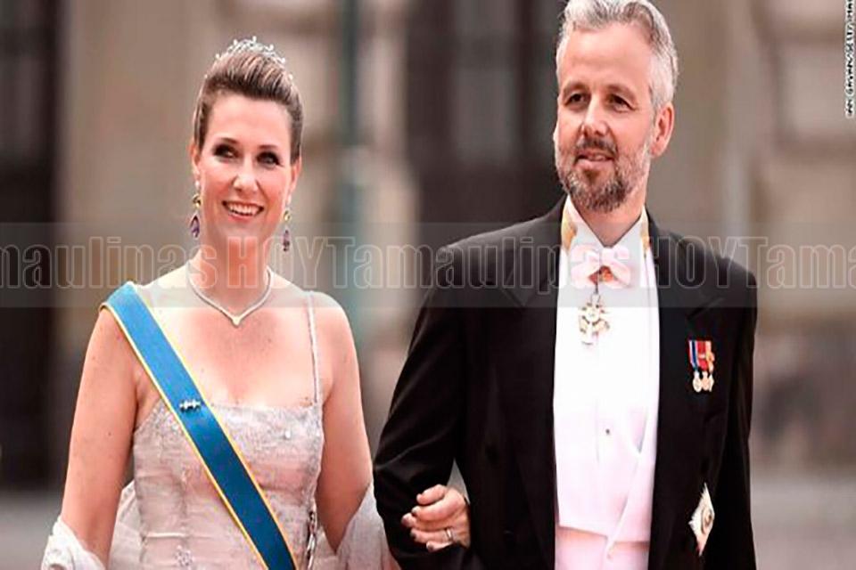 Hoy Tamaulipas - Se suicida escritor Ari Behn victima de acoso de Kevin ...