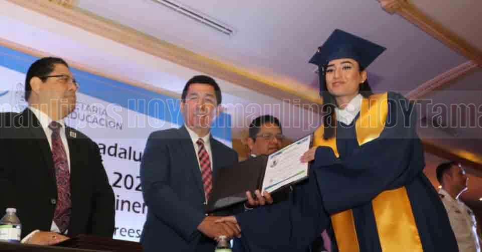 Hoy Tamaulipas - Son egresados de la Normal J. Guadalupe Mainero ...