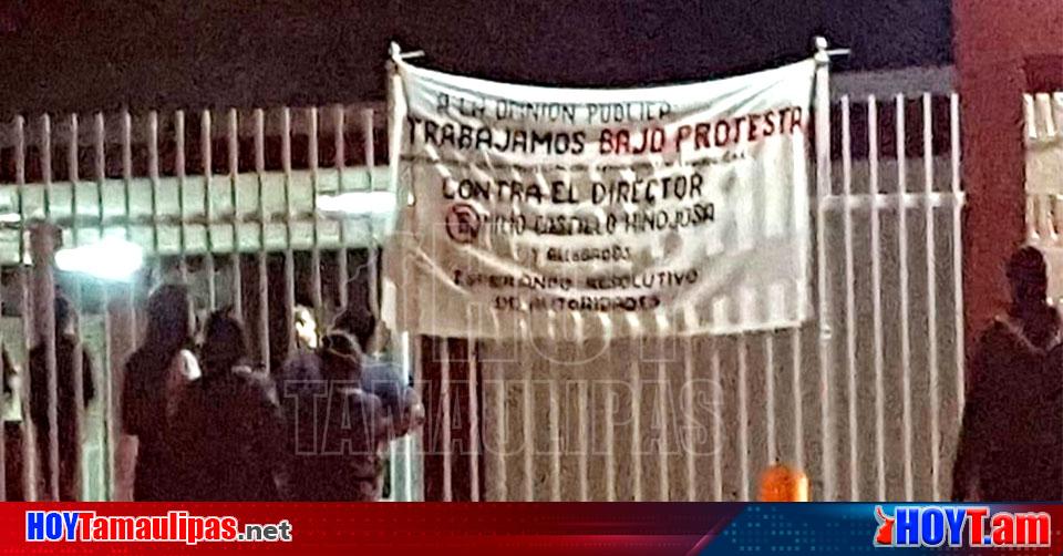 Hoy Tamaulipas En Nuevo Laredo Protestan Contra Director En Secundaria 32