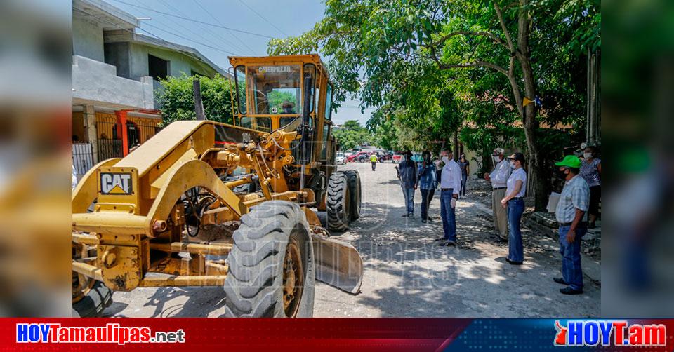 Hoy Tamaulipas - Madero pone en marcha reencarpetado de mas de 1 km en un solo dia