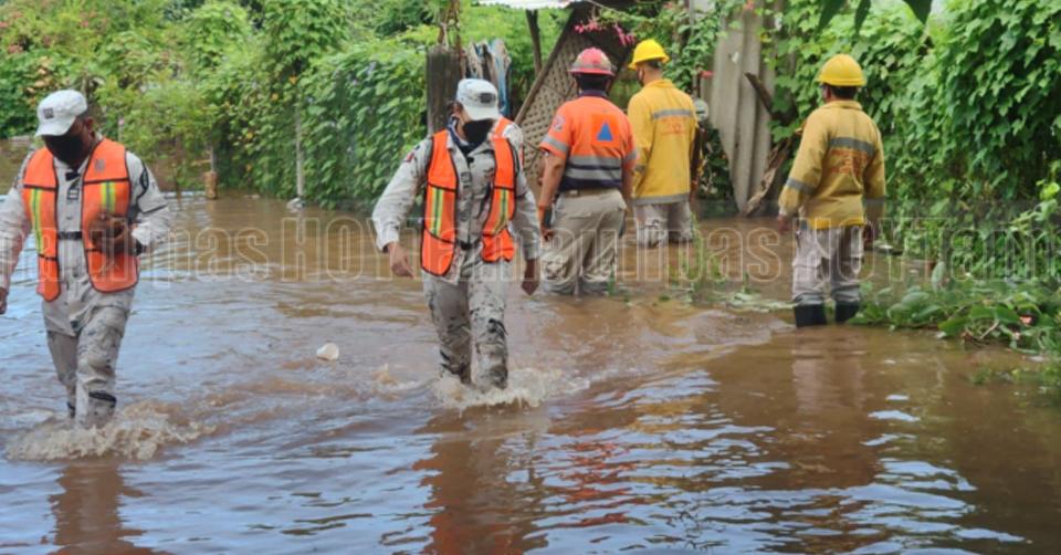 Hoy Tamaulipas - Desbordamiento de rio causa inundacion de viviendas en ...