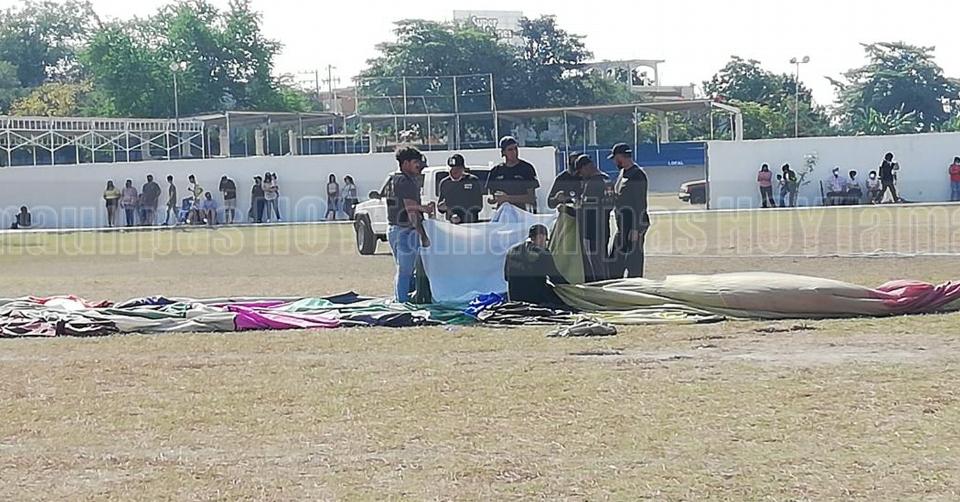 Hoy Tamaulipas - Tamaulipas Qu chafa Se rompi uno de los globos de Altamira