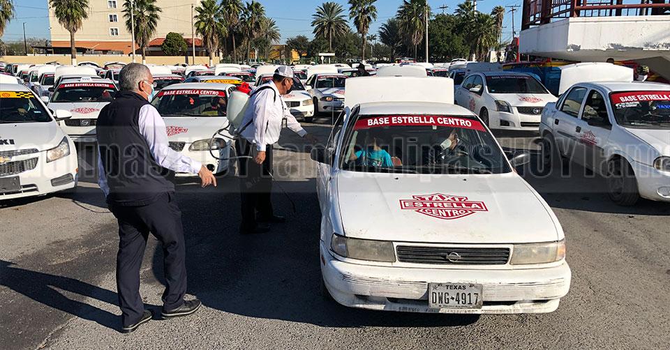 Hoy Tamaulipas - Tamaulipas Desinfectan a mil 500 taxis en Matamoros