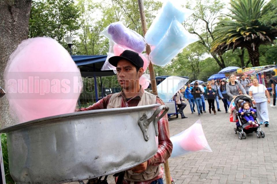 Hoy Tamaulipas - Algodones de azucar una tradicion dulce que nunca pasa ...