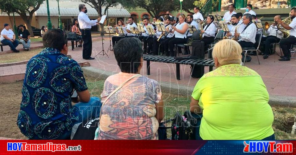 Hoy Tamaulipas - Tamaulipas Invitan en Nuevo Laredo a Â“Jueves de PlazaÂ” con la Banda Municipal