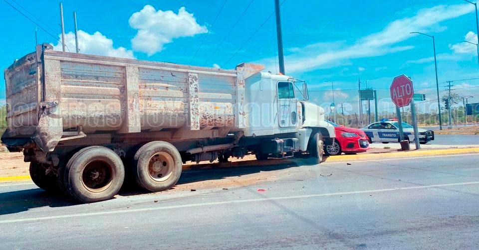 Hoy Tamaulipas Choque En Tamaulipas Camion Se Quedo Sin Frenos Y