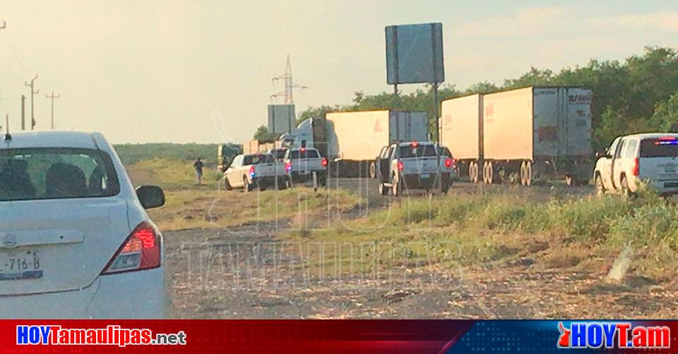 Hoy Tamaulipas - Tamaulipas Quitan bloqueo en carretera Ciudad Victoria - Monterrey