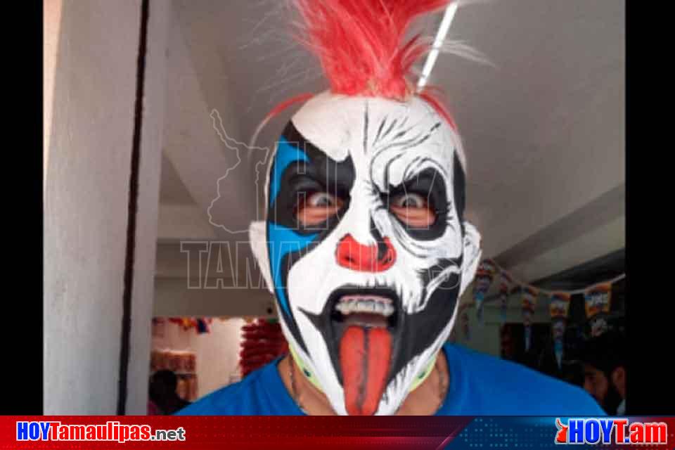 Hoy Tamaulipas - Luchador Psycho Clown es traicionado y pierde ante Pagano-Wagner Jr