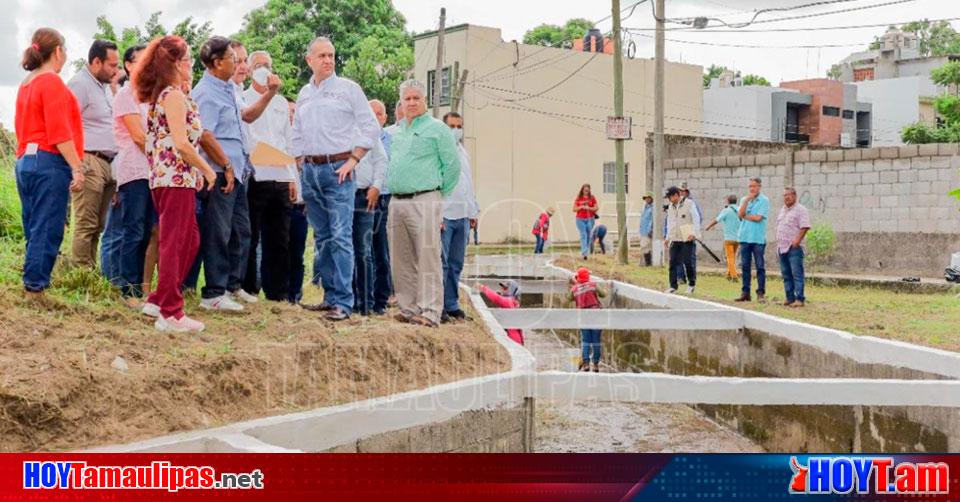 Hoy Tamaulipas - Ayuntamientos de Tamaulipas Permanente la limpieza de canales en Ciudad Madero