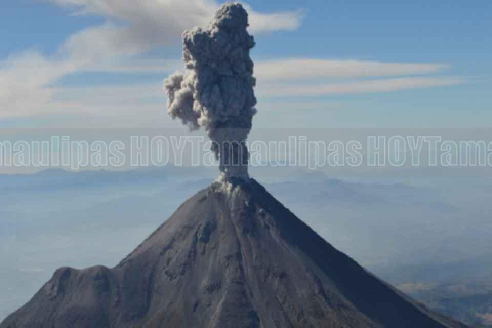 Hoy Tamaulipas - Volcan de Colima arroja fumarola de dos kilometros