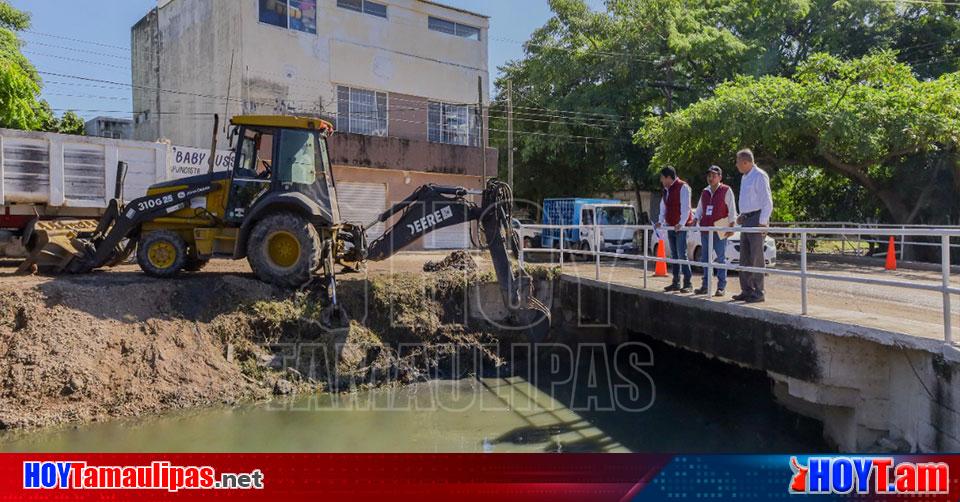Hoy Tamaulipas - Tamaulipas Despliegan cuadrillas de servicios publicos en canales de Ciudad Madero