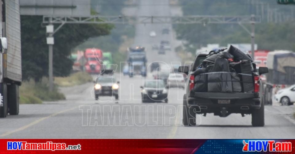 Hoy Tamaulipas - Flujo vehicular en carreteras de Tamaulipas aumenta 50 por llegada de paisanos