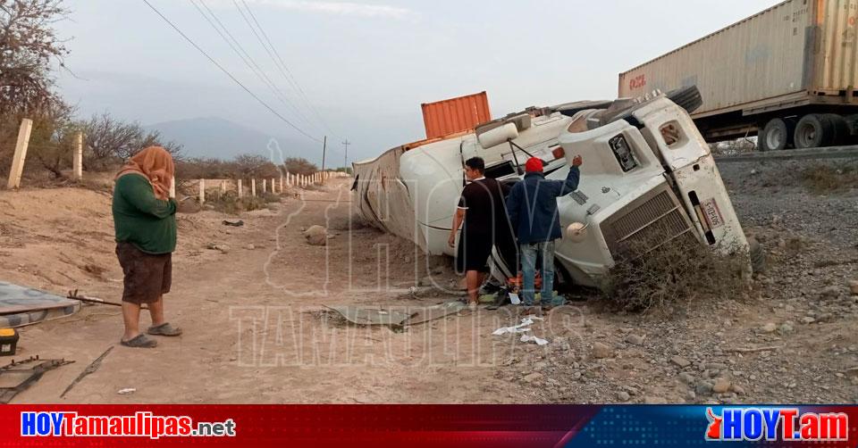 Hoy Tamaulipas - Volcadura en Tamaulipas Vuelca trailer en la carretera Tula-Victoria chofer ...