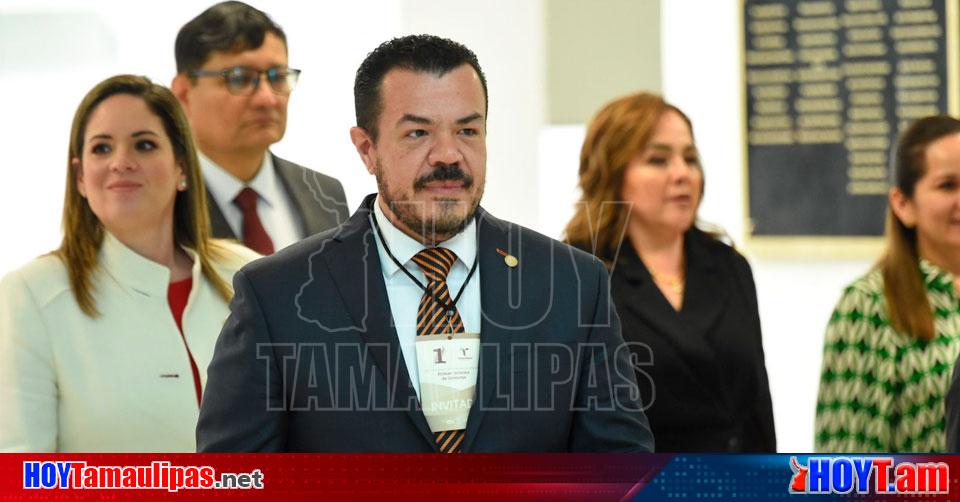 Hoy Tamaulipas - Tamaulipas Egresados de la UAT si consiguen trabajo Rector
