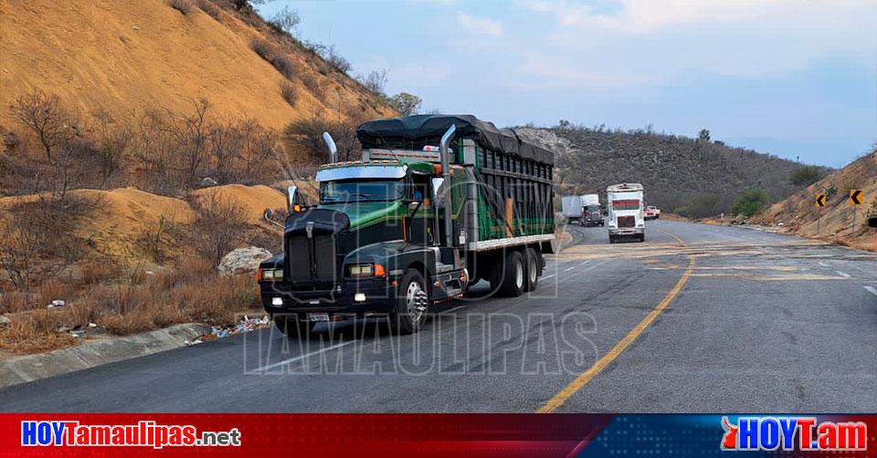 Hoy Tamaulipas - Tamaulipas Despues de 20 horas abren la carretera Rumbo Nuevo tras volcadura de ...
