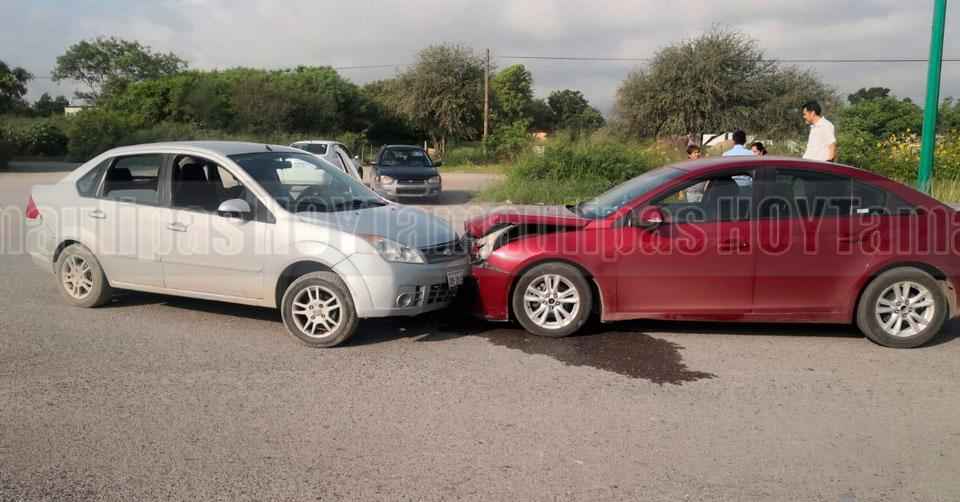 Hoy Tamaulipas - Accidentes en Tamaulipas Conductor Â“no se fijo bienÂ ...