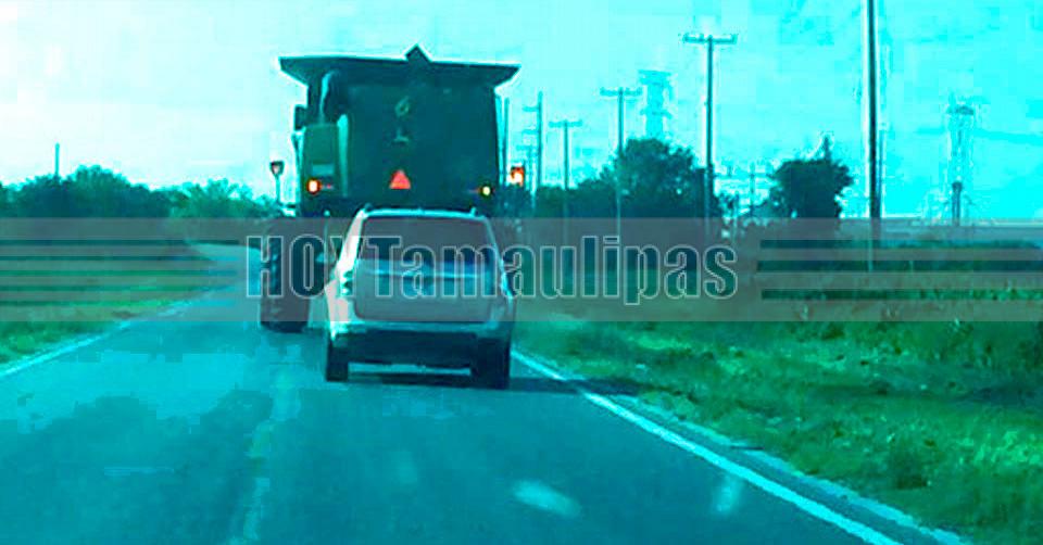 Hoy Tamaulipas - Cuidado Circulan trilladoras por tramos carreteros de ...