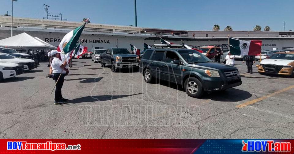 Hoy Tamaulipas - Paisanos prefieren cruzar a Mexico por Nuevo Laredo
