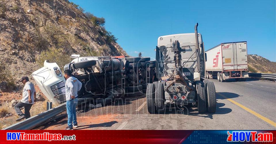 Hoy Tamaulipas - Tamaulipas Volcadura de camion en la Rumbo Nuevo provoca cierre de carril