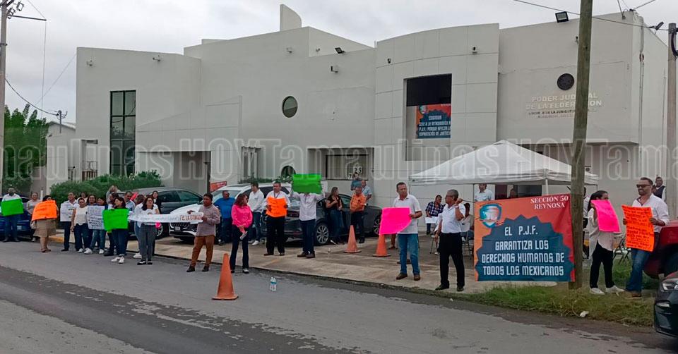 Hoy Tamaulipas - Tamaulipas Protestan trabajadores del Poder Judicial ...