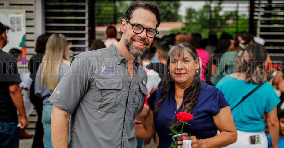 Hoy Tamaulipas - Tamaulipas Se compromete Hector Canales con las madres en su dia