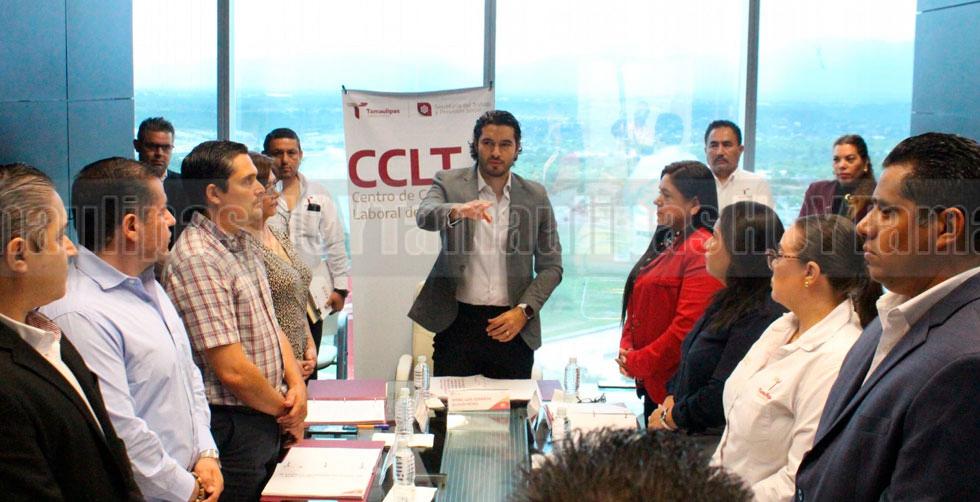 Hoy Tamaulipas - Rinde protesta Gerardo Illoldi como presidente de la ...