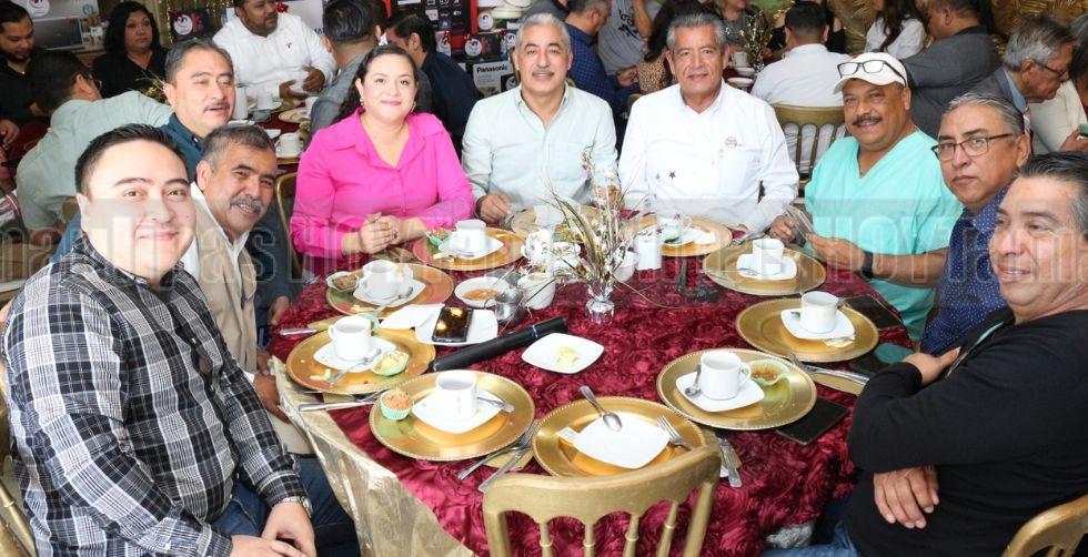 Hoy Tamaulipas - Reconoce Patty Chio labor de periodistas en El Mante