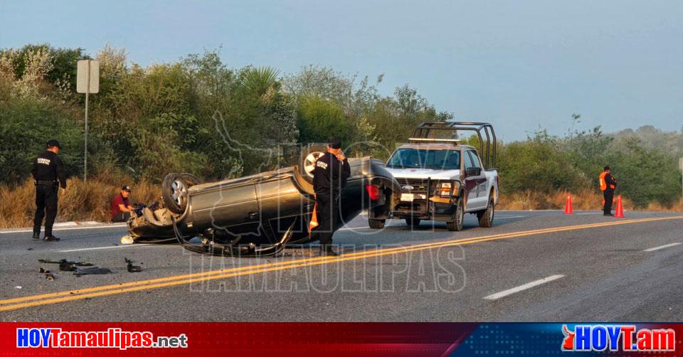 Hoy Tamaulipas - Volcadura en Tamaulipas Cierran circulacion en la Victoria-Matamoros por volcadura