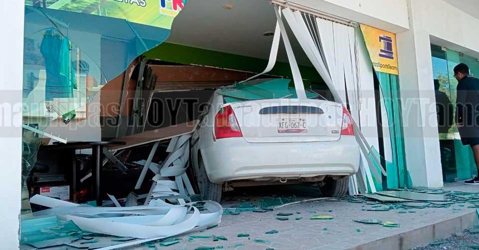 Hoy Tamaulipas - Tamaulipas Ni en Fast & Furious Conductor se estrello ...