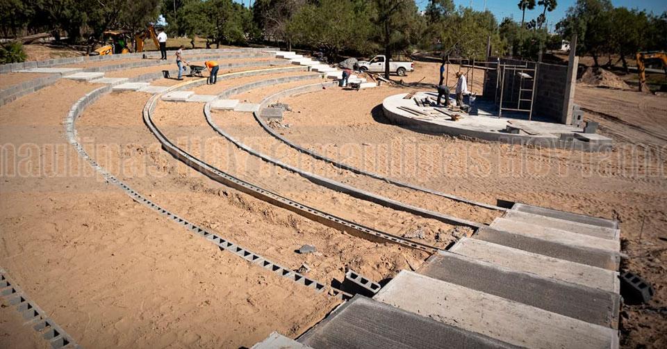 Hoy Tamaulipas - Tamaulipas Avanza la construccion del cine al aire libre en el Parque El ...