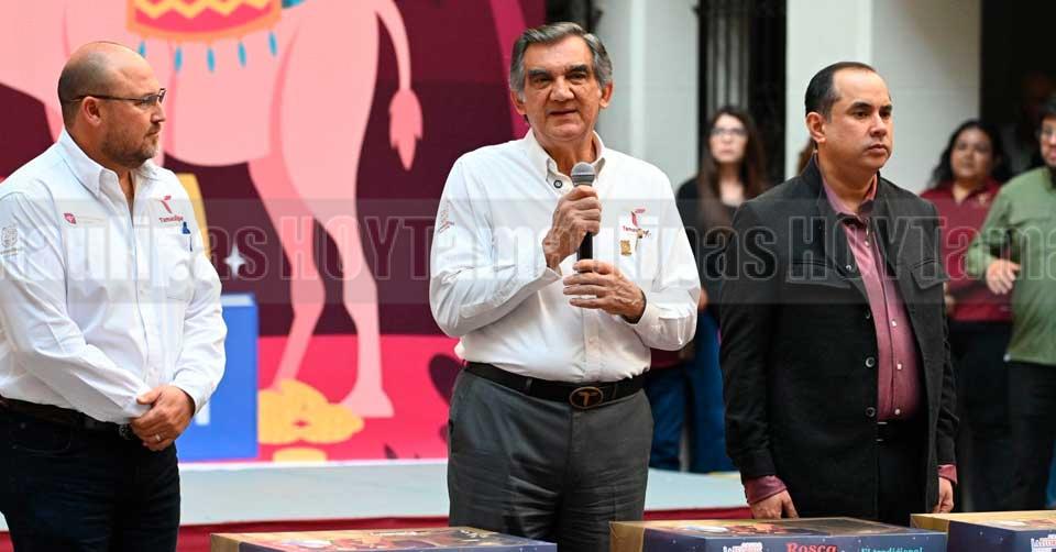 Hoy Tamaulipas - Entre rosca y chocolate Americo Villarreal llama a la ...