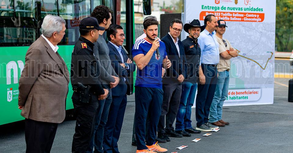 Hoy Tamaulipas - Nacional Entrega Samuel Garcia nuevas unidades de ruta ...