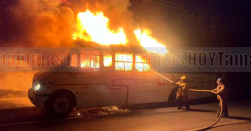 Hoy Tamaulipas - Tamaulipas Se incendio autobus de la linea Senda en el ...