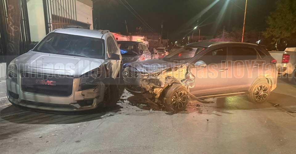 Hoy Tamaulipas - Tamaulipas Pierde el control y provoca choque en ...