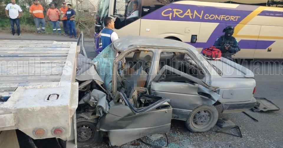 Hoy Tamaulipas - Muere adulto mayor tras chocar contra trailer en la ...
