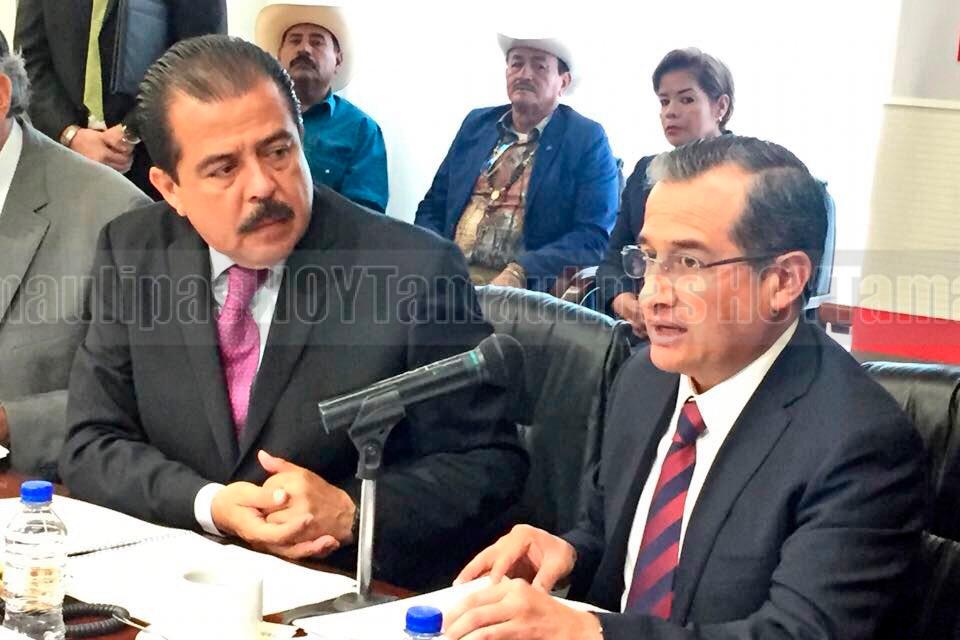 Hoy Tamaulipas - Diconsa ratifica a Hector Velasco como su director general