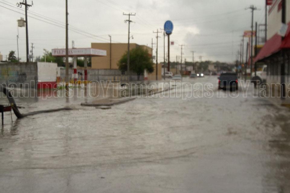 Hoy Tamaulipas - Lluvias dejan encharcamientos en Reynosa