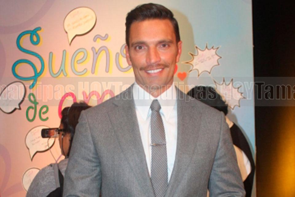 Hoy Tamaulipas - Julian Gil rechaza tener romance con la conductora ...