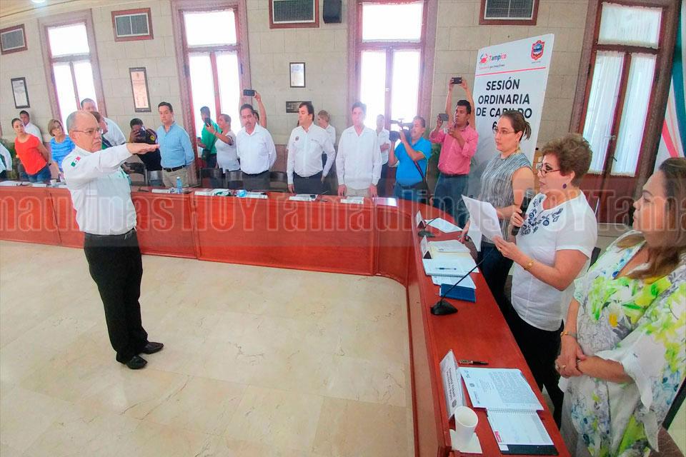 Hoy Tamaulipas Divide A Ediles De Tampico Designacion De Director De