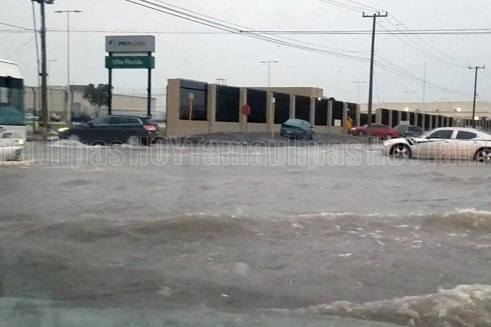 Hoy Tamaulipas - Lluvia causa severas inundaciones y caos en Reynosa