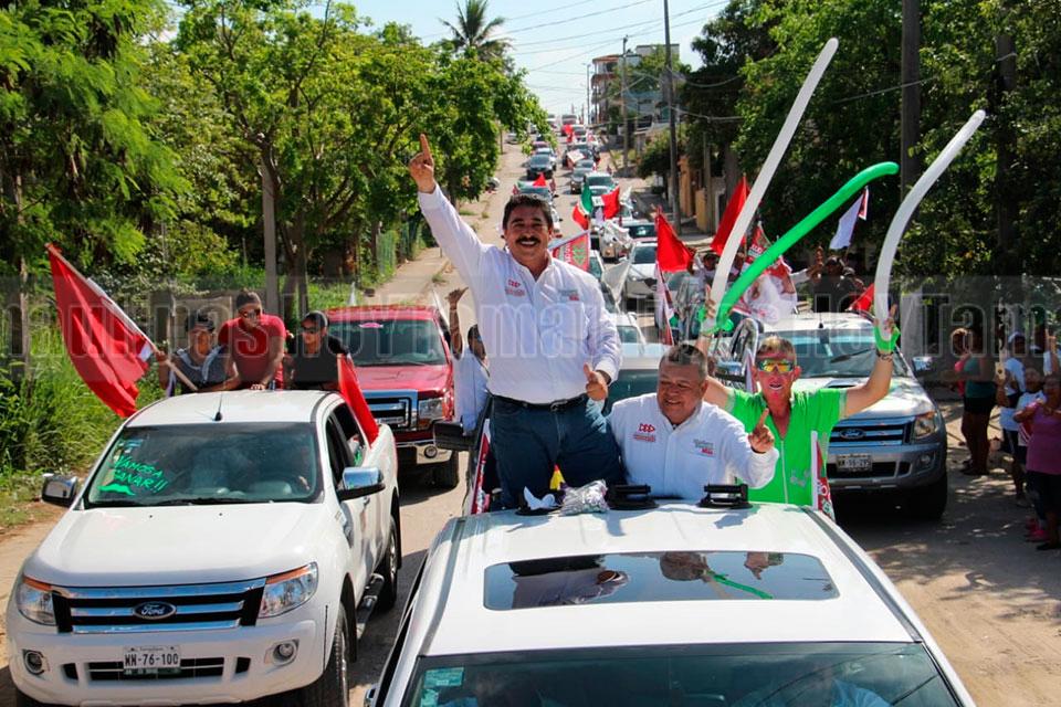 Hoy Tamaulipas - Encabeza Julio Barrientos El Gallo de la victoria