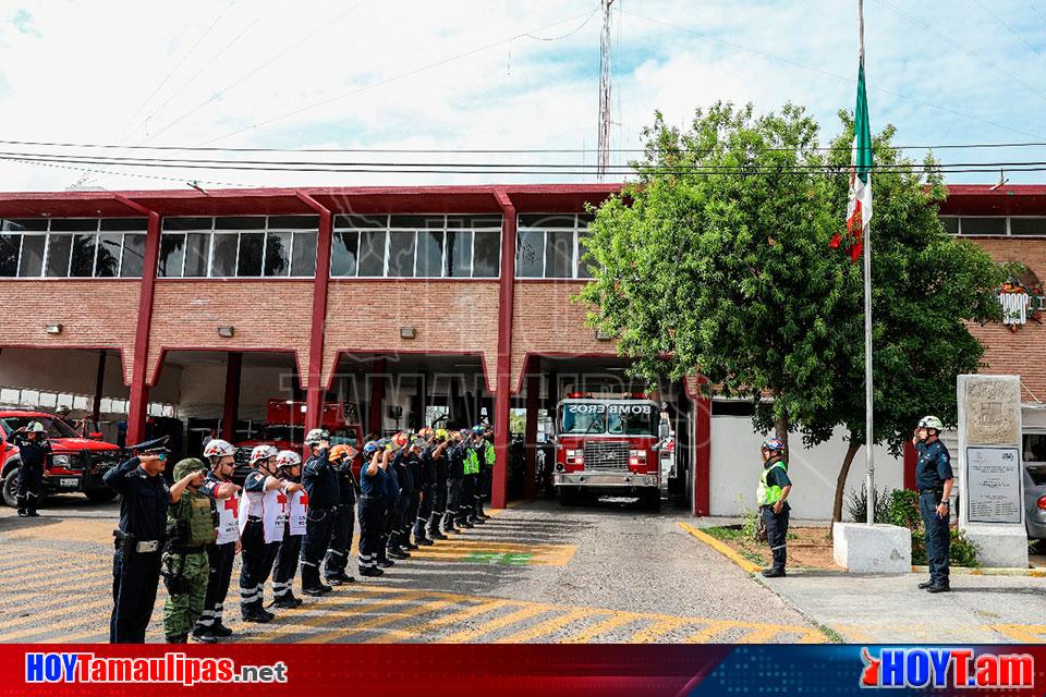 Hoy Tamaulipas - En Nuevo Laredo Rinden homenaje a bomberos fallecidos