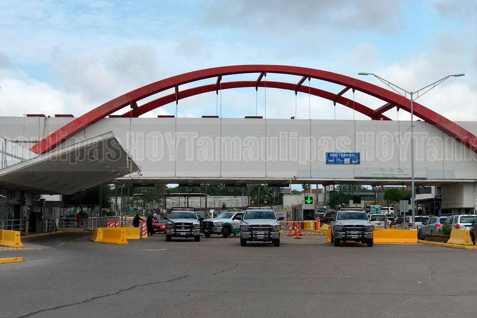 Hoy Tamaulipas - Continuan barreras en aduanas fronterizas de Matamoros