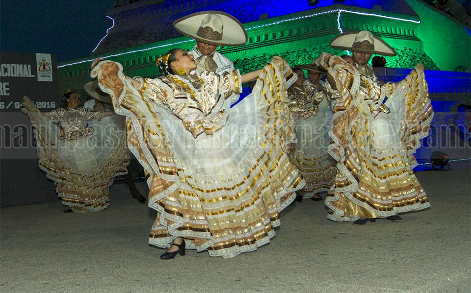 Hoy Tamaulipas - Huapango genero musical que continua arraigado en ...